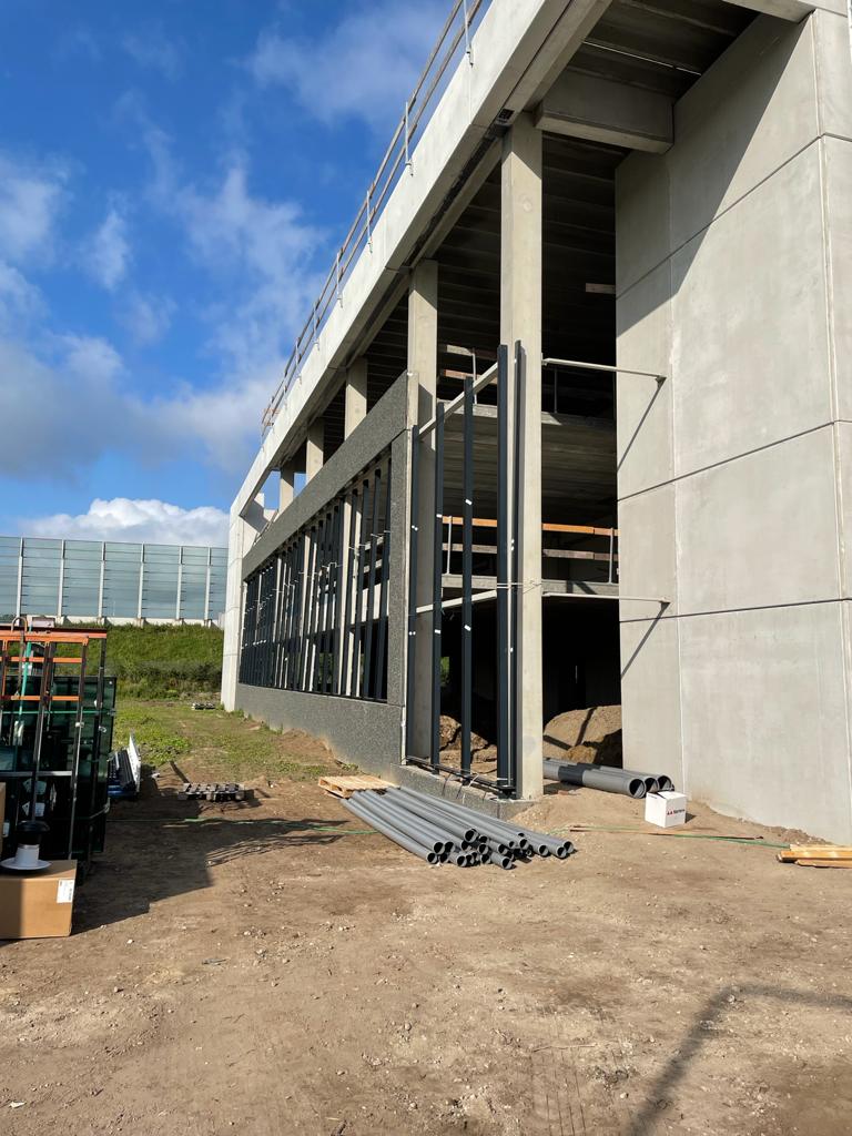 NL | Vliesgevels plaatsen AMT Group te Breda